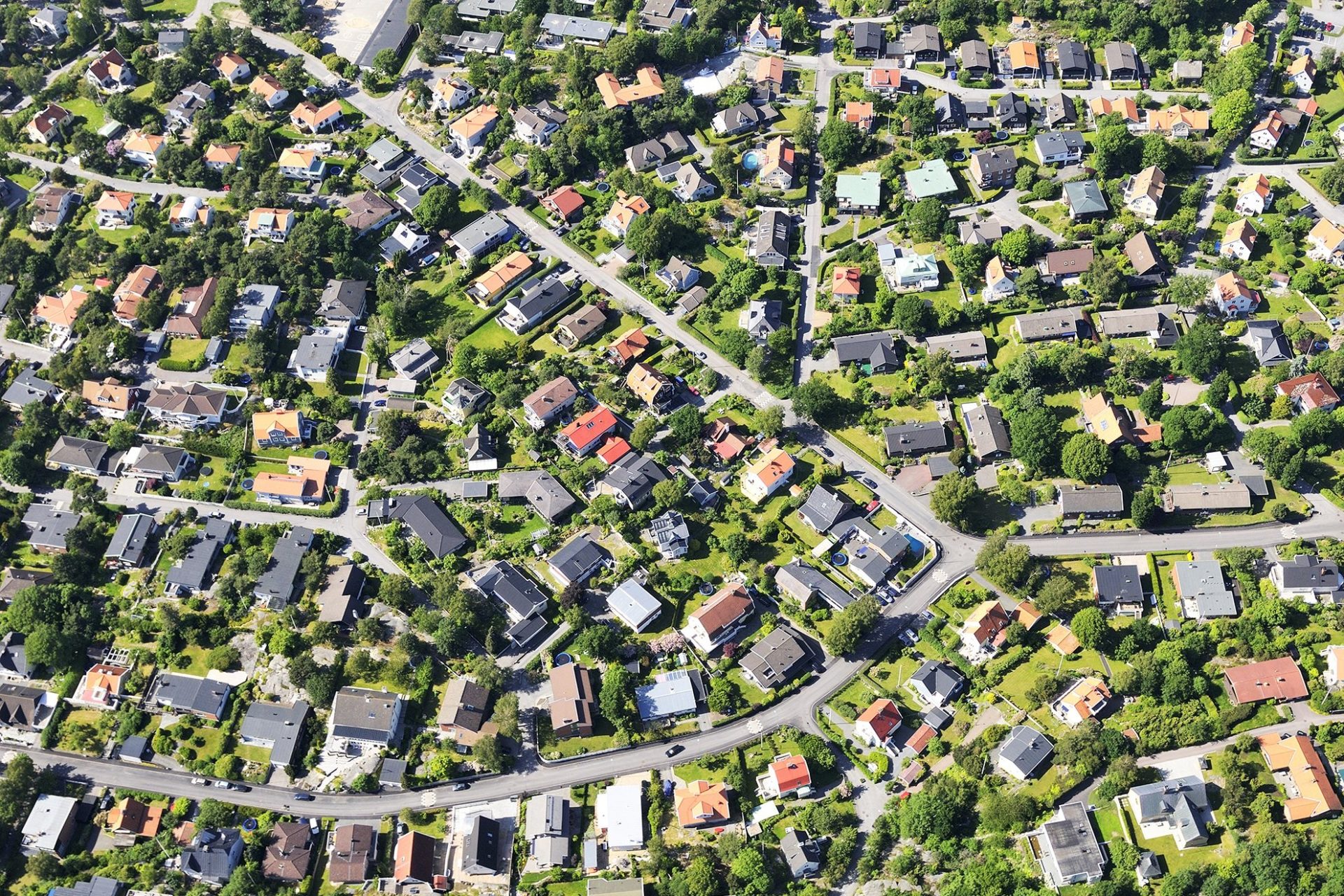 Towards Urban Sprawl or Densely Populated Cities – Lucubrate Magazine