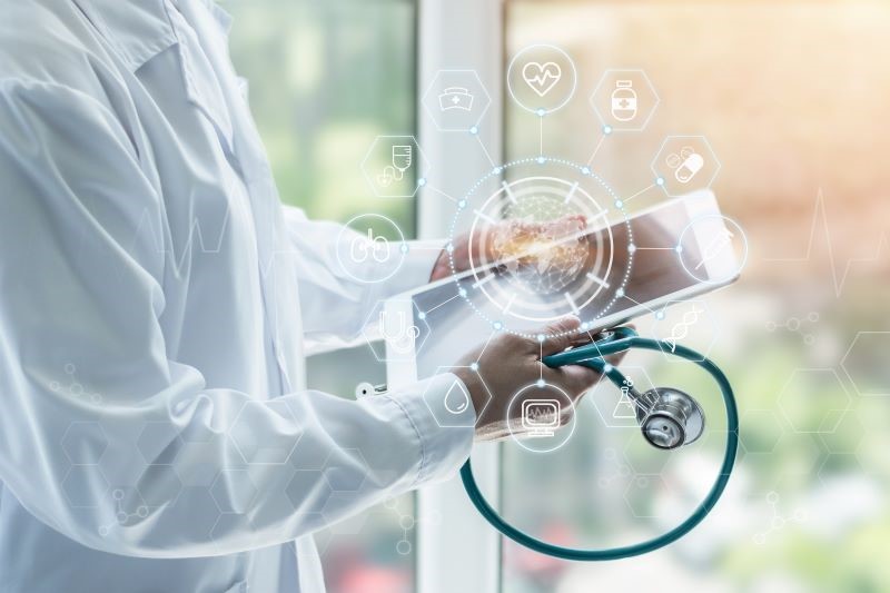 Leveraging AI for the identification of patient groups and better ...